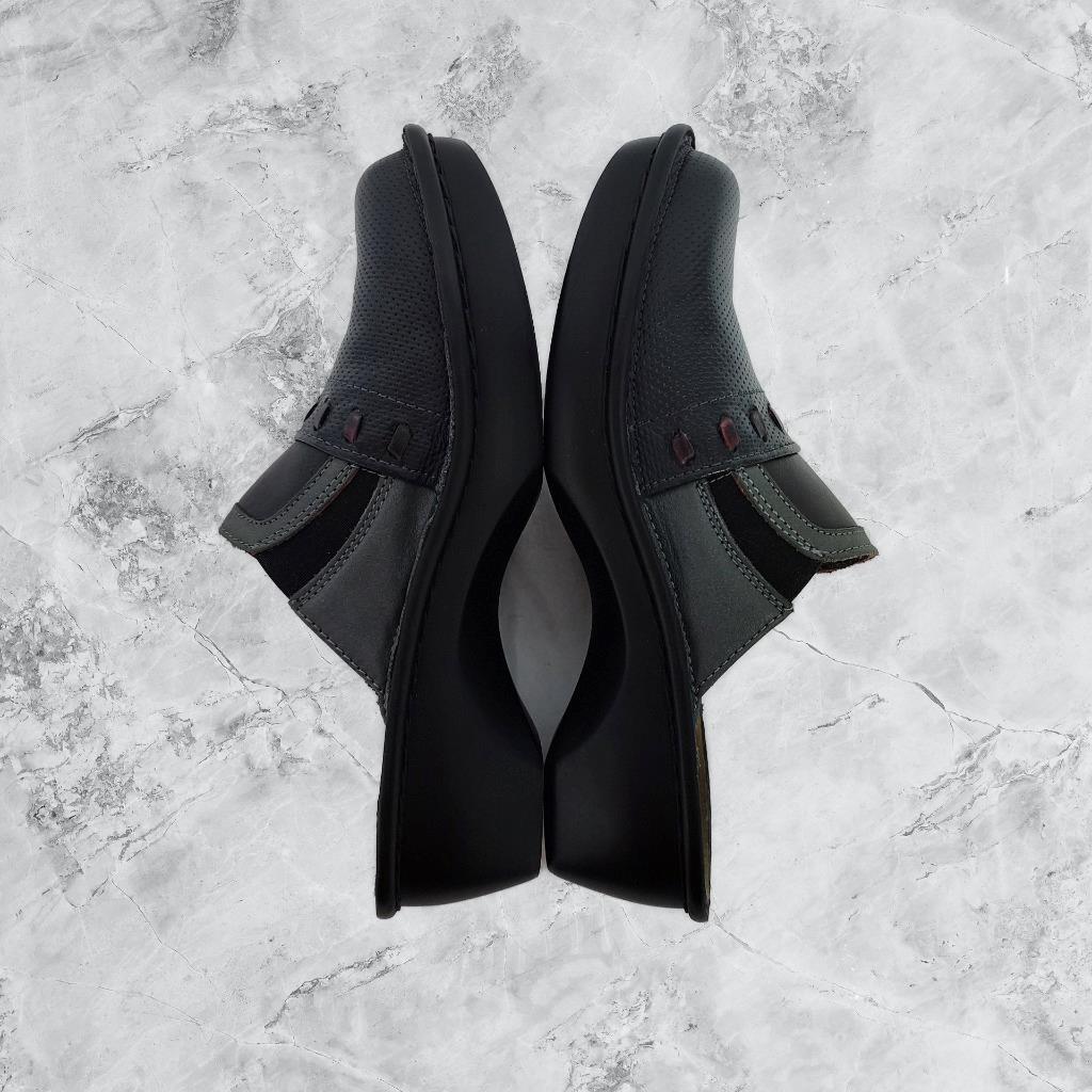 NAOT® Women's Black Leather Slip-On Mules Clogs Size ~ EU 38 ~ US 7 ...