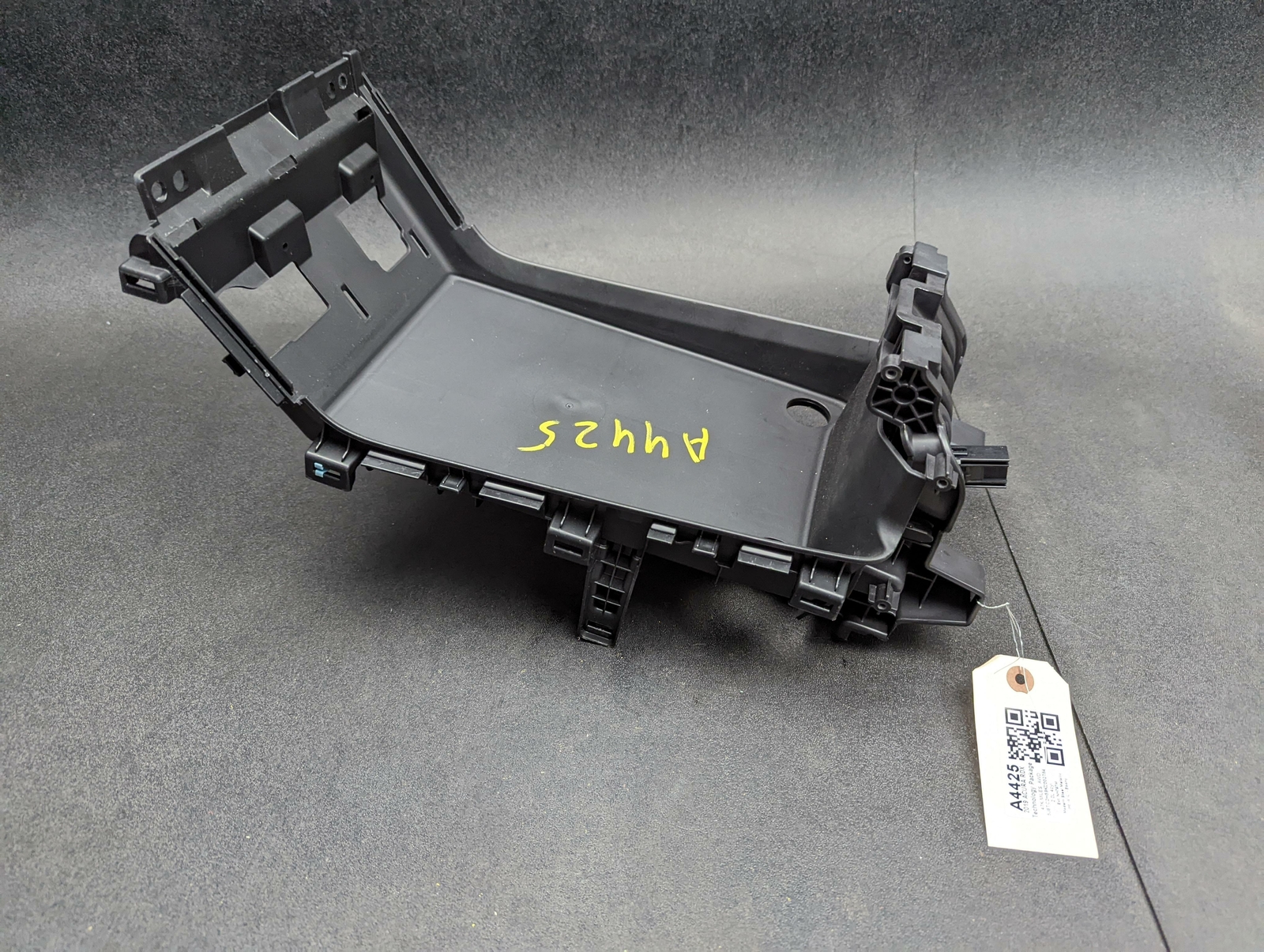 Center Console Upper Trim Panel Black 2019 Acura RDX 83400-TJB-A0 2020 ...