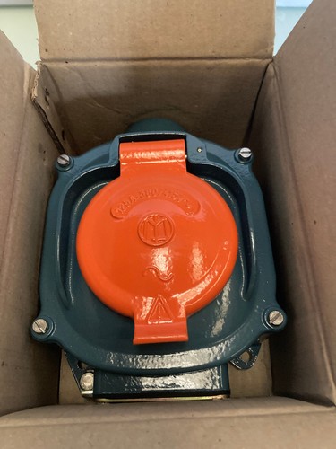 Plug Cradle Bay Metal legrand 54041 125 A 380V 3P+T | eBay