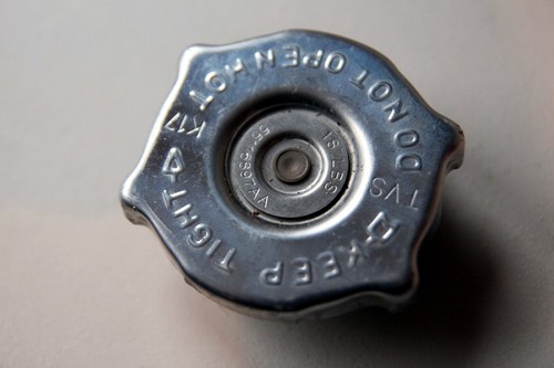 OE Dodge Challenger RT 5.7L 2019 Coolant Antifreeze Expansion Tank Cap ...