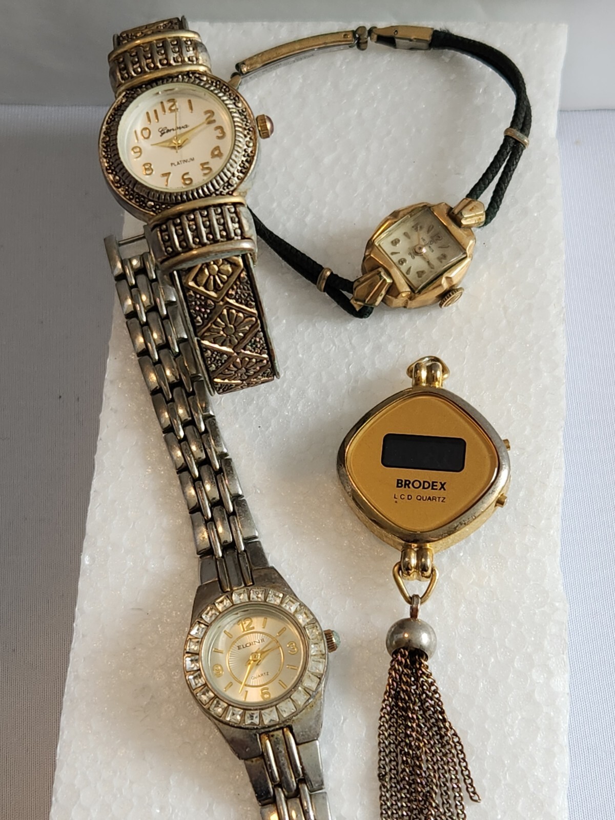 Vintage Lot Of 4 Ladies Watches Helbros, Elgin 2, Brodex And Geneva ...