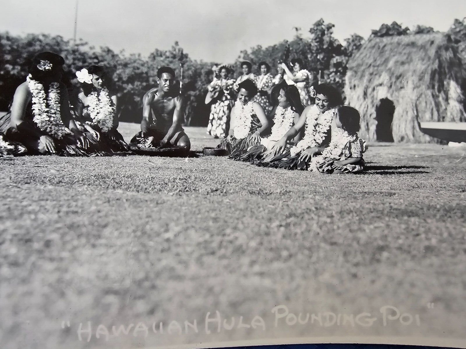 Tai Sing Loo - Hawaiian Hula Pounding Poi - Vintage Photo | eBay