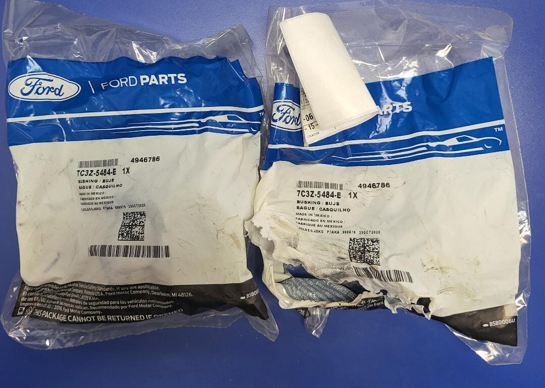OEM NEW Ford 2011-2014 F250 F350 Super Duty Stabilizer Bar Insulator ...
