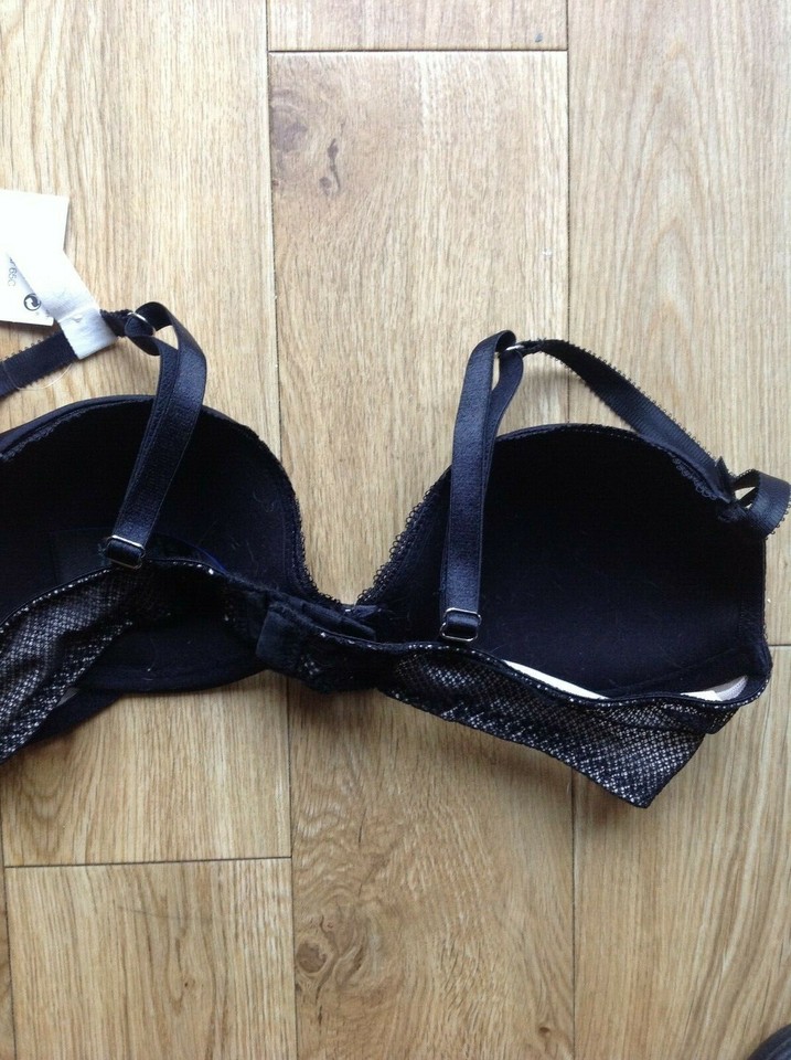 BRA SIZE 30C NEXT PLUNGE UNDERWIRED PADDED BLACK WITH S SMALL LACE TRIM ...
