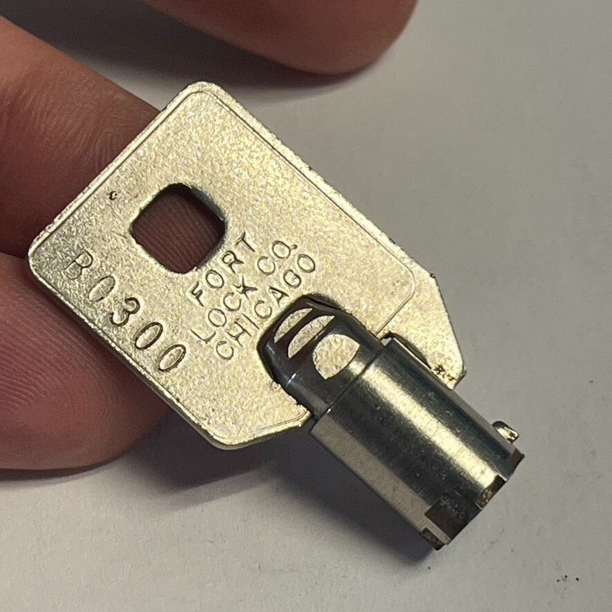 Vintage B0300 Fort Lock Co Chicago Vending Machine Key Round Tubular ...