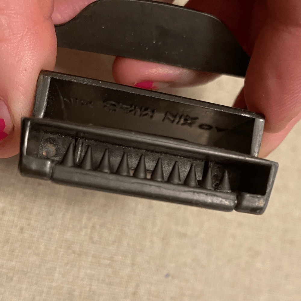 Deltaforge brushed metal belt buckle with teeth, swor… - Gem