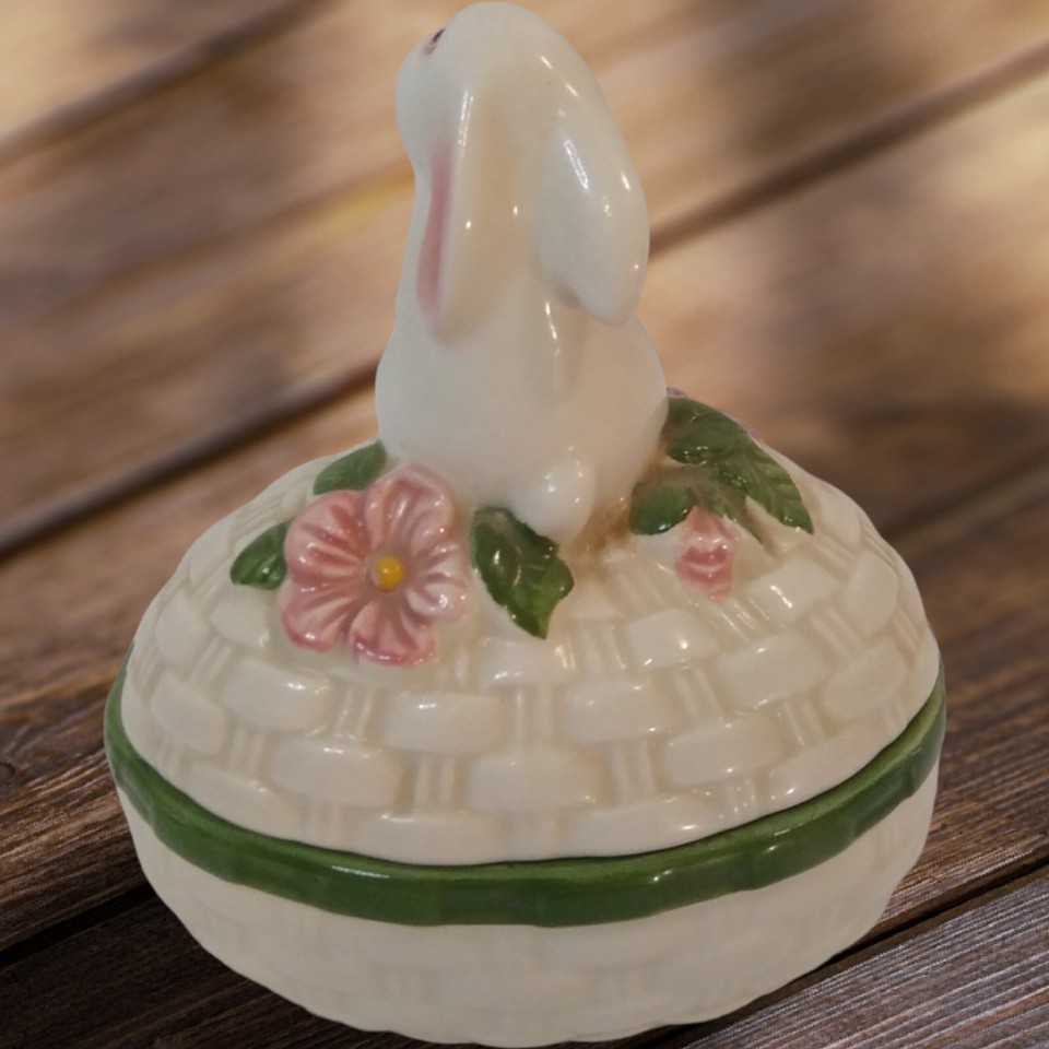 Avon Bunny Rabbit Trinket Box Vintage 1982 Hand Paint Ceramic Ring ...