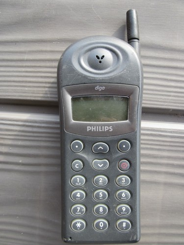 PHILIPS diga N488 mobile phone with phone zip up cover | eBay