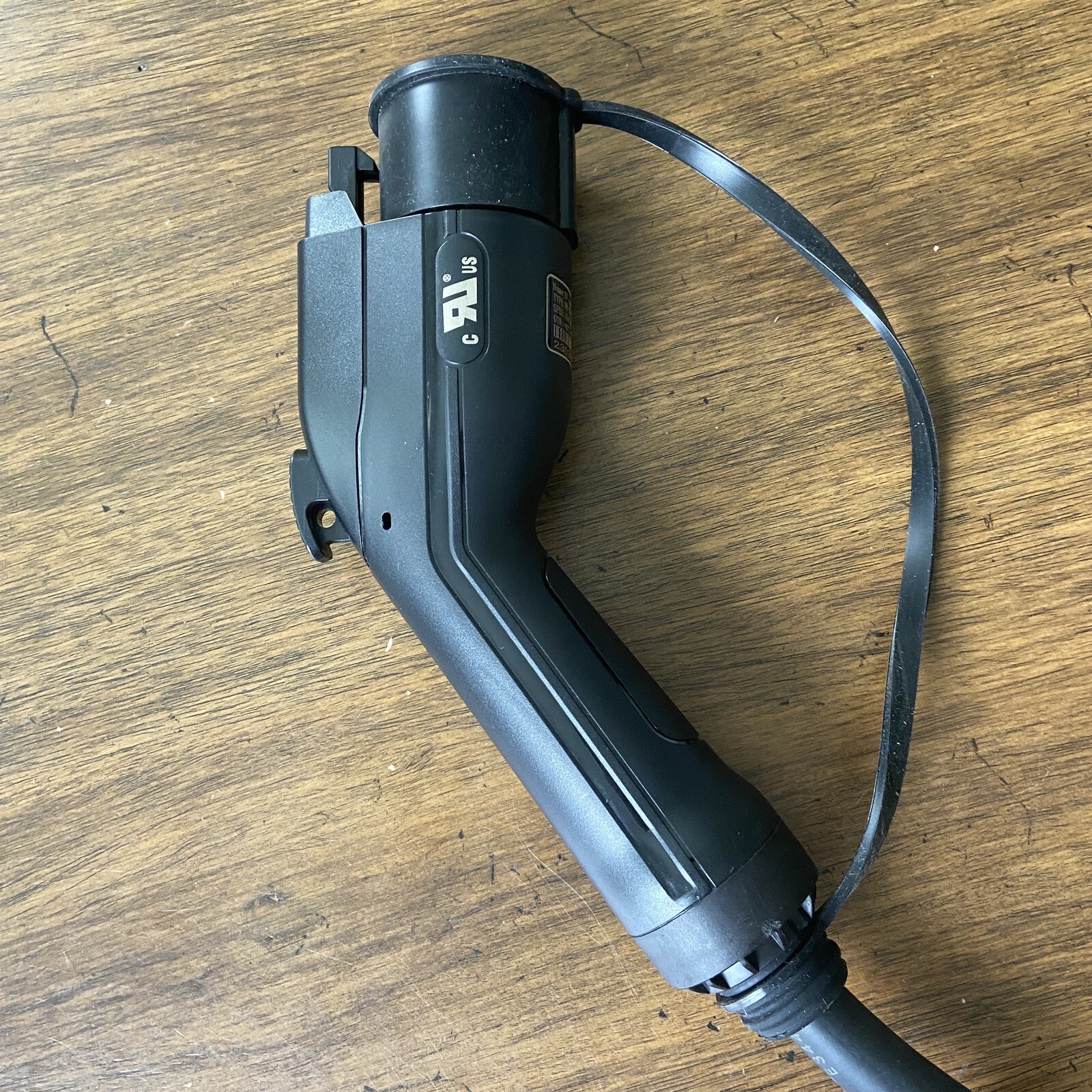 Hummer Electric Pick Up Crew SUV EV Charger Fast home charging 240V 40A ...