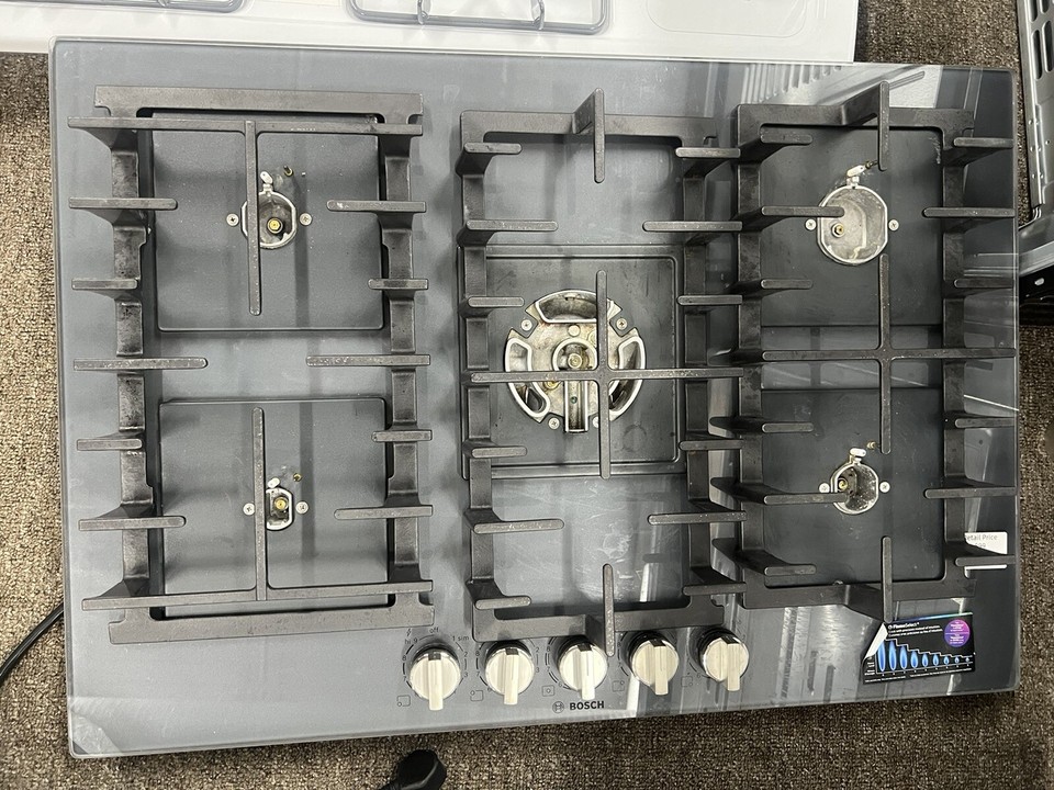 Bosch - Benchmark Series 30" Built-In Gas Cooktop with 5 burners ...