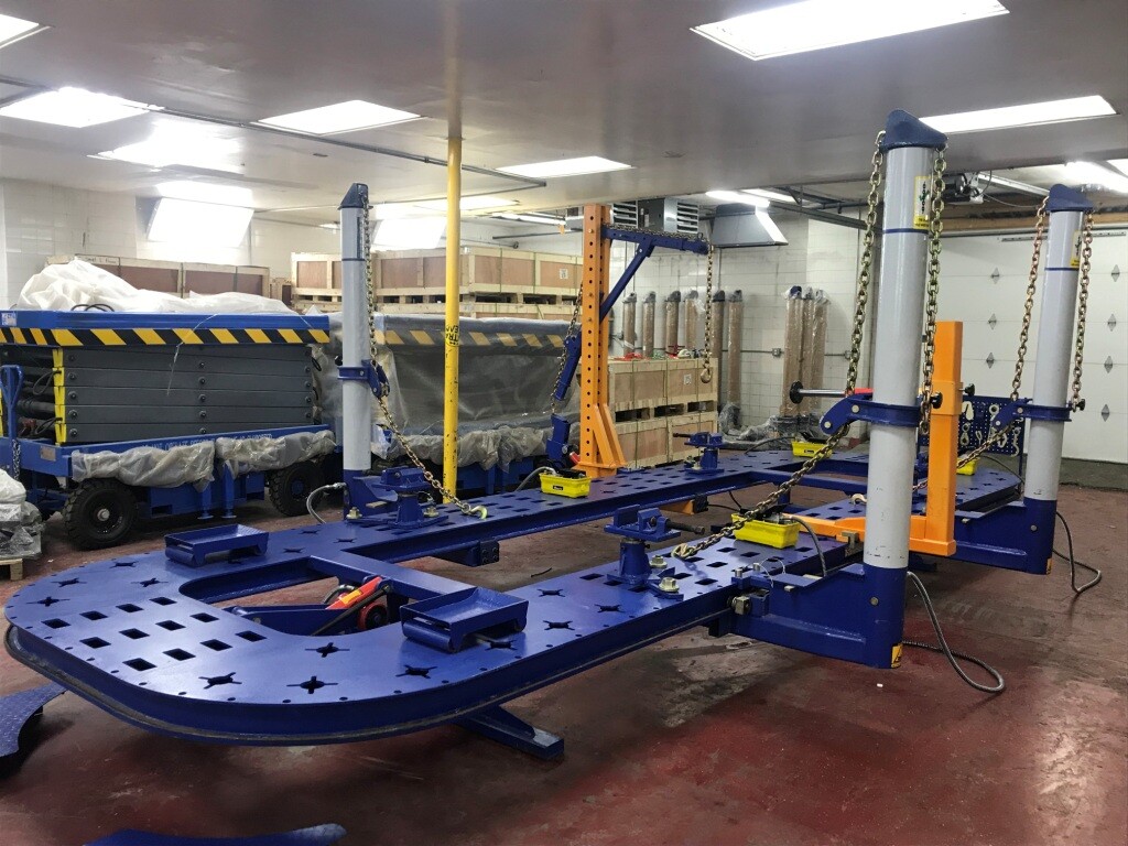 FREE DELIVERY NEW 20 FEET 4 TOWERS AUTO BODY SHOP FRAME MACHINE RACK ...