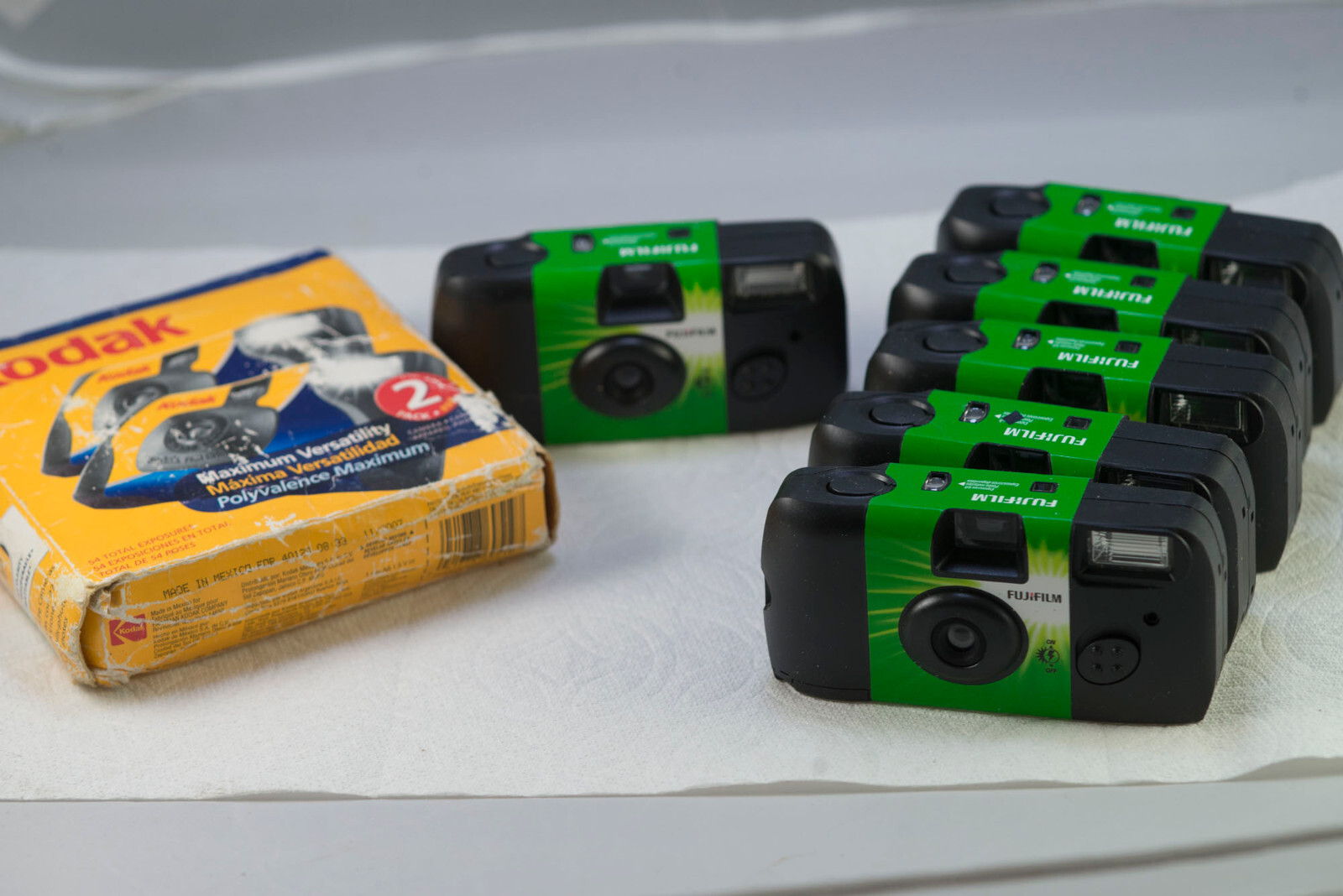 2 Kodak Single-Use Cameras and 6 Fuji Single-Use Cameras with 35mm Film ...