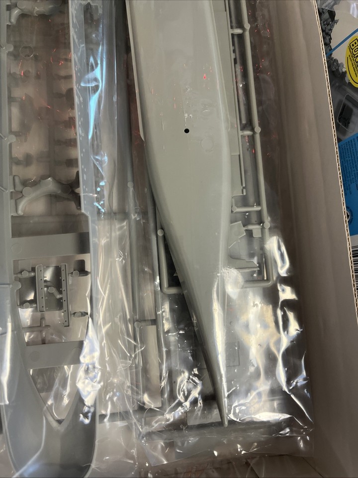 Dragon 1:700 SCALE USS Randolph Cv-15 MODEL KIT #85-3001 | eBay