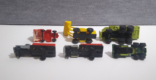 N scale Construction Vehicles Trucks RR Signs Produce Barrels - Lot of ...