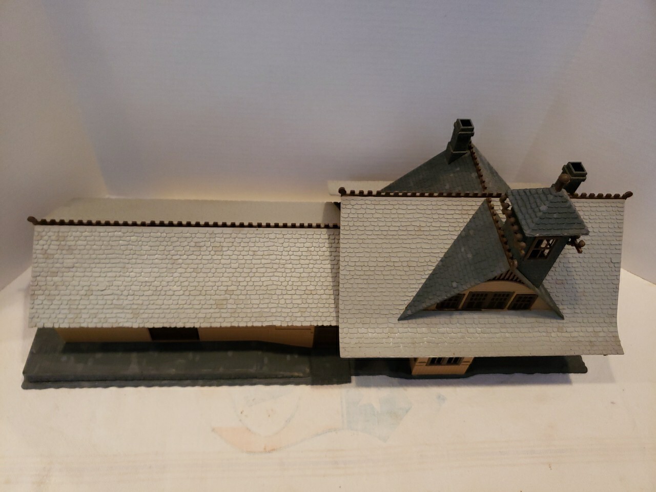 Lionel Trains O/O-27 Scale Rico Passenger Station (Assembled) | eBay