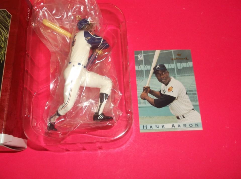 1997 HALLMARK KEEPSAKE ORNAMENT HANK AARON W/ COLLECTOR BASEBALL CARD ...