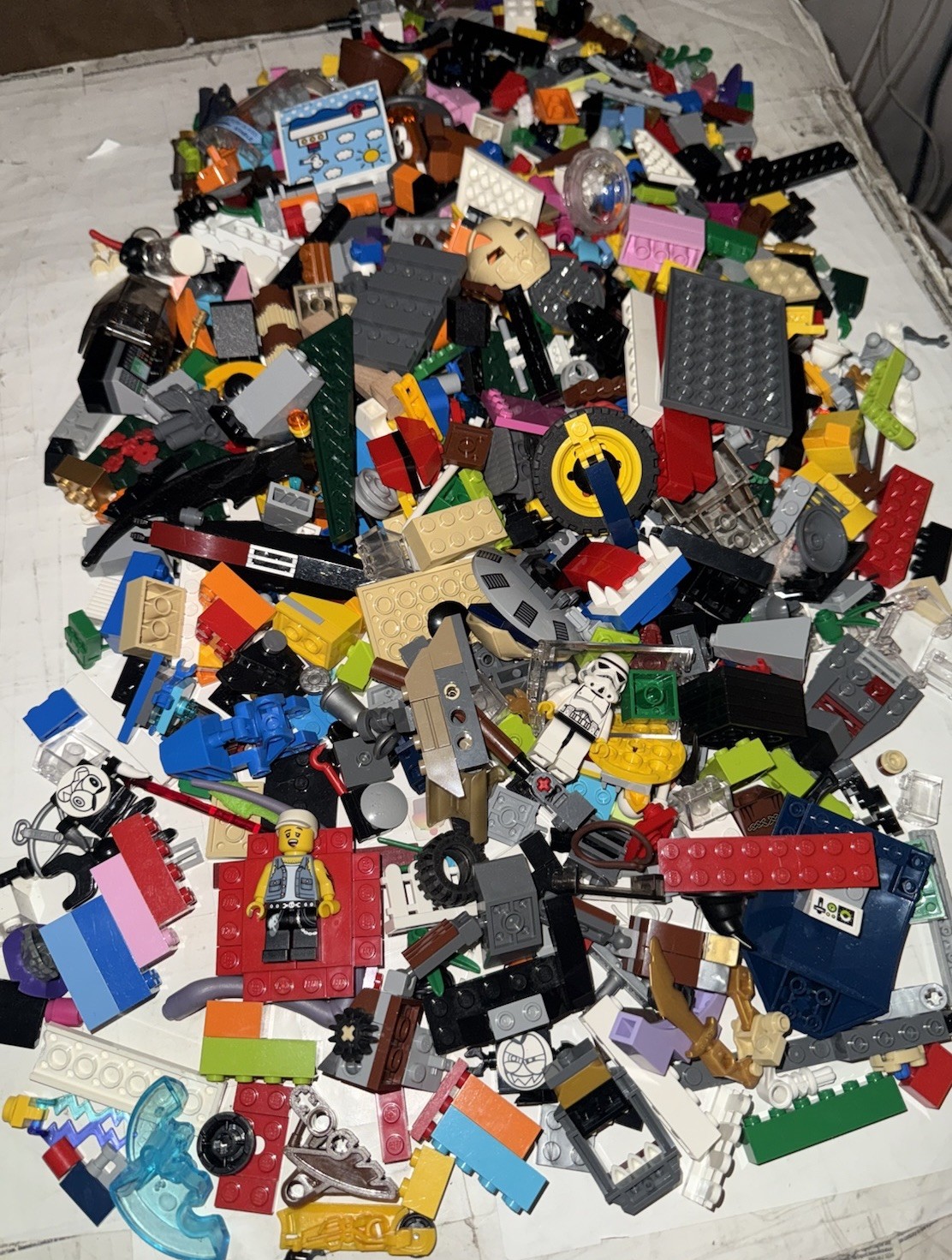Lego Lot 2lbs of Random Multicolored Bricks and Vehicles Minifigures ...