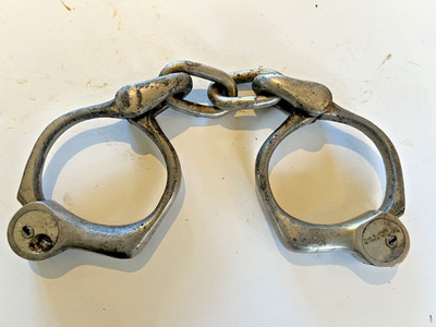 ANTIQUE H & R ARMS CO. WORCESTER, MASS HANDCUFFS no /KEY– Good ...