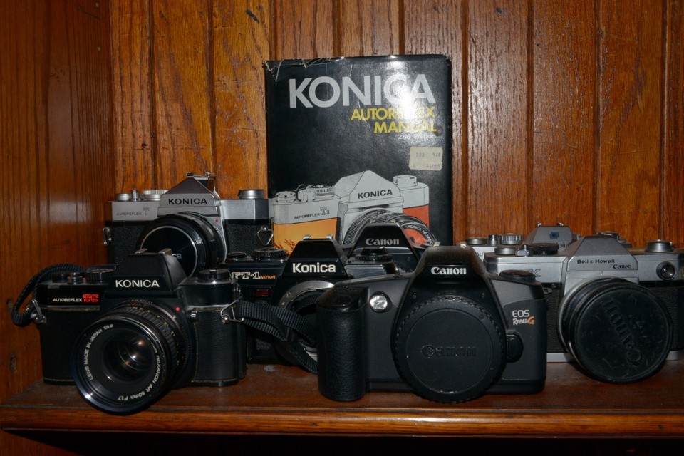 VINTAGE 35MM & DIGITAL CAMERA COLLECTION Nikon, Minolta, Canon, Kodak ...