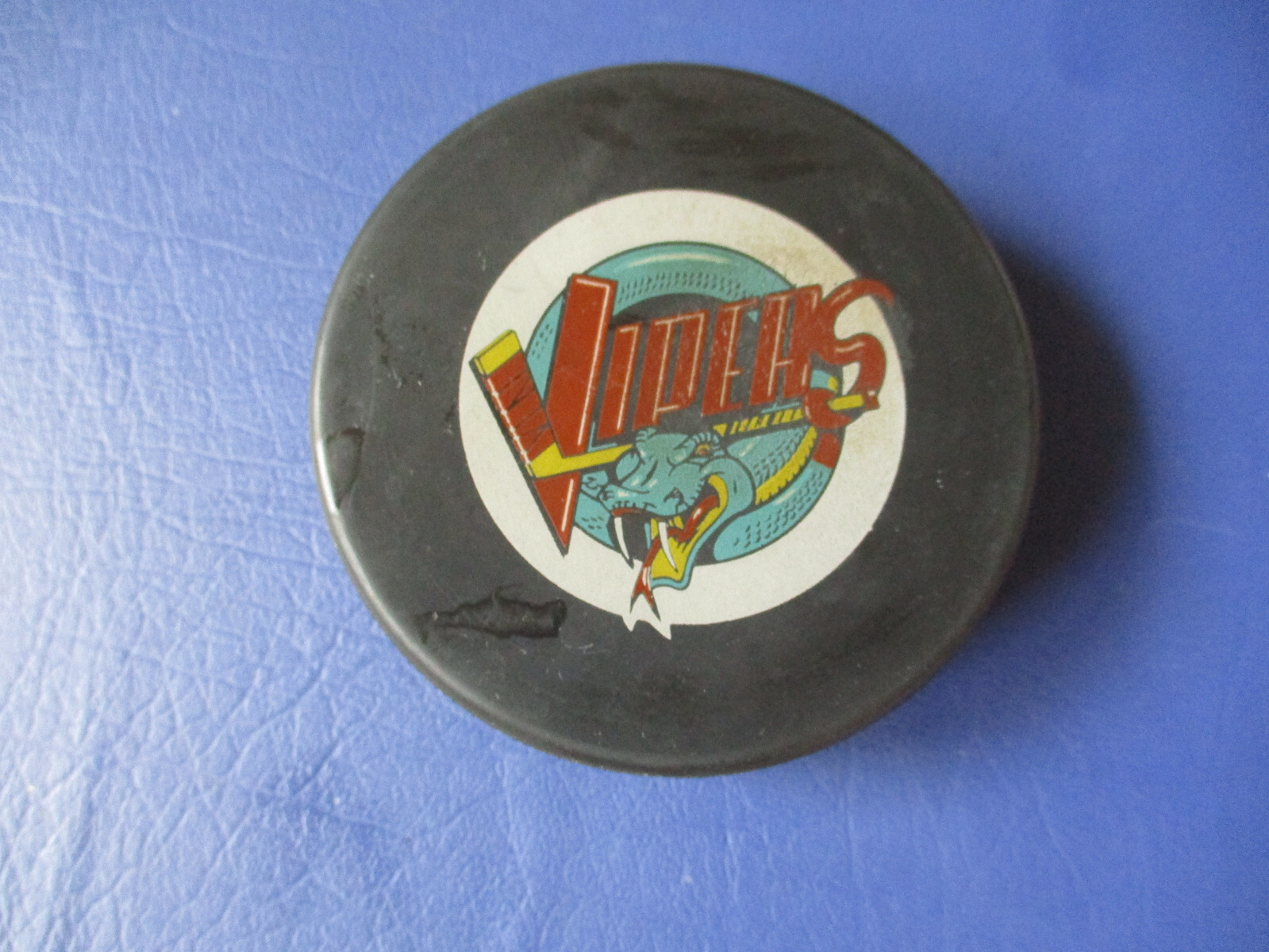 1945-95 DETROIT VIPERS OFFICIAL 50TH ANN. HOCKEY PUCK PUCK WORLD MFG ...