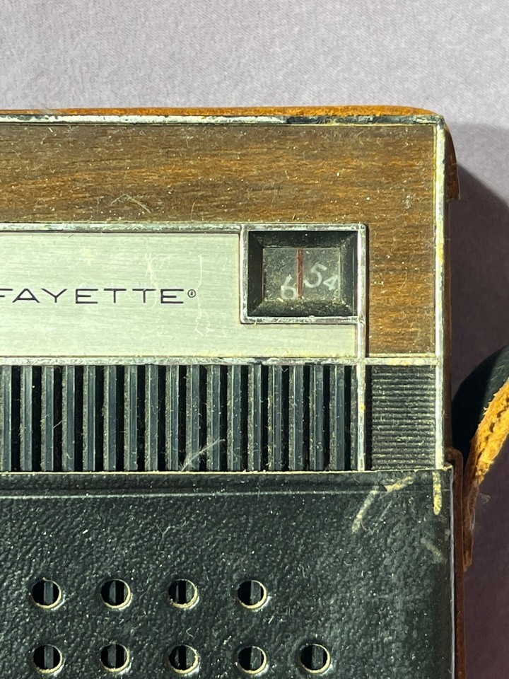 Lafayette 10 Transistor Handheld AM Radio w/ case - Needs repair ...