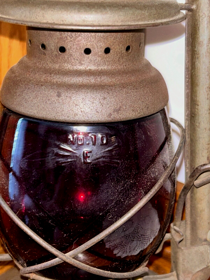 Vintage Embury MFG Co Warsaw N.Y. No. 150 Red Globe Lantern, Little ...