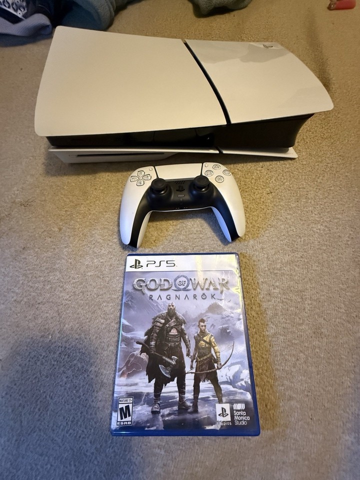 Sony PlayStation 5 White Console Whit Games 1 Controller 1 PS5 1TB USE ...