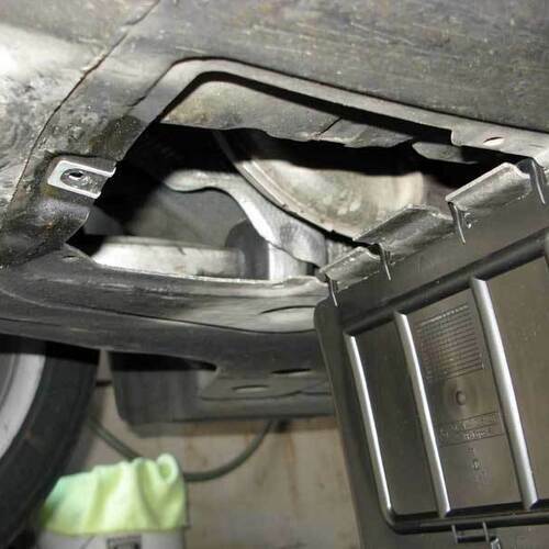 OE BMW E46 E85 E86 Oil Sump Drain Plug Access Cover Flap 51617199687 ...