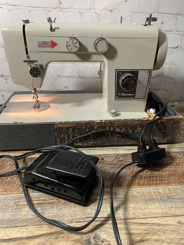 Montgomery Ward Signature Sewing Machine W/Original Presser Foot-Tested ...