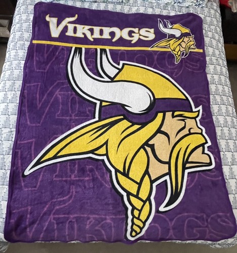 Minnesota Vikings Plush Fleece Purple Gold Throw Blanket 50x60” | eBay