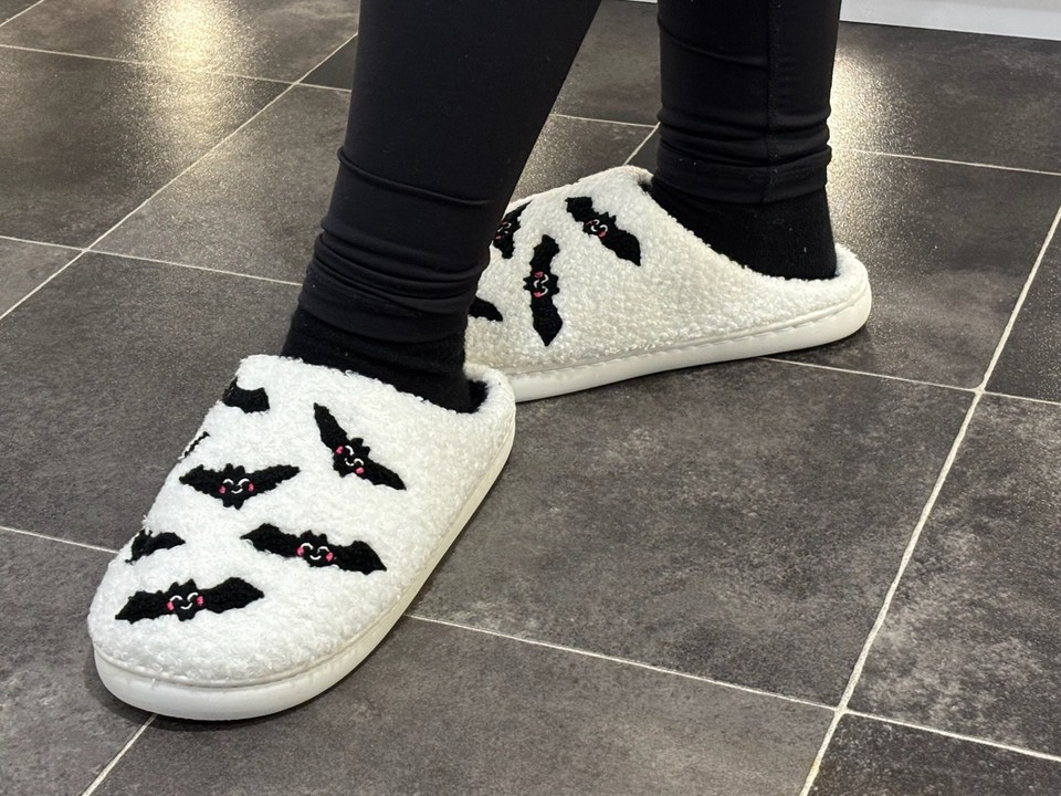 Gothic Cute Batty Bat Slippers Womens Girls Slip-On Fur-Lined Soft ...