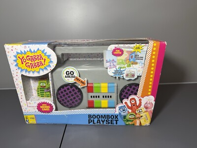2013 YO GABBA GABBA Playset Boombox Sound & Exclusive Brobee Cake ...