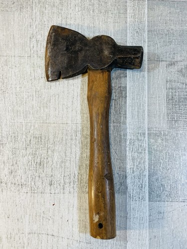 Vintage PLUMB Carpenter Construction Axe Hatchet Hickory Red Made In ...