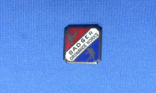 Vtg. WWII US "Badger Ordnance Works (Wisconsin)" Metal Pin STERLING ...