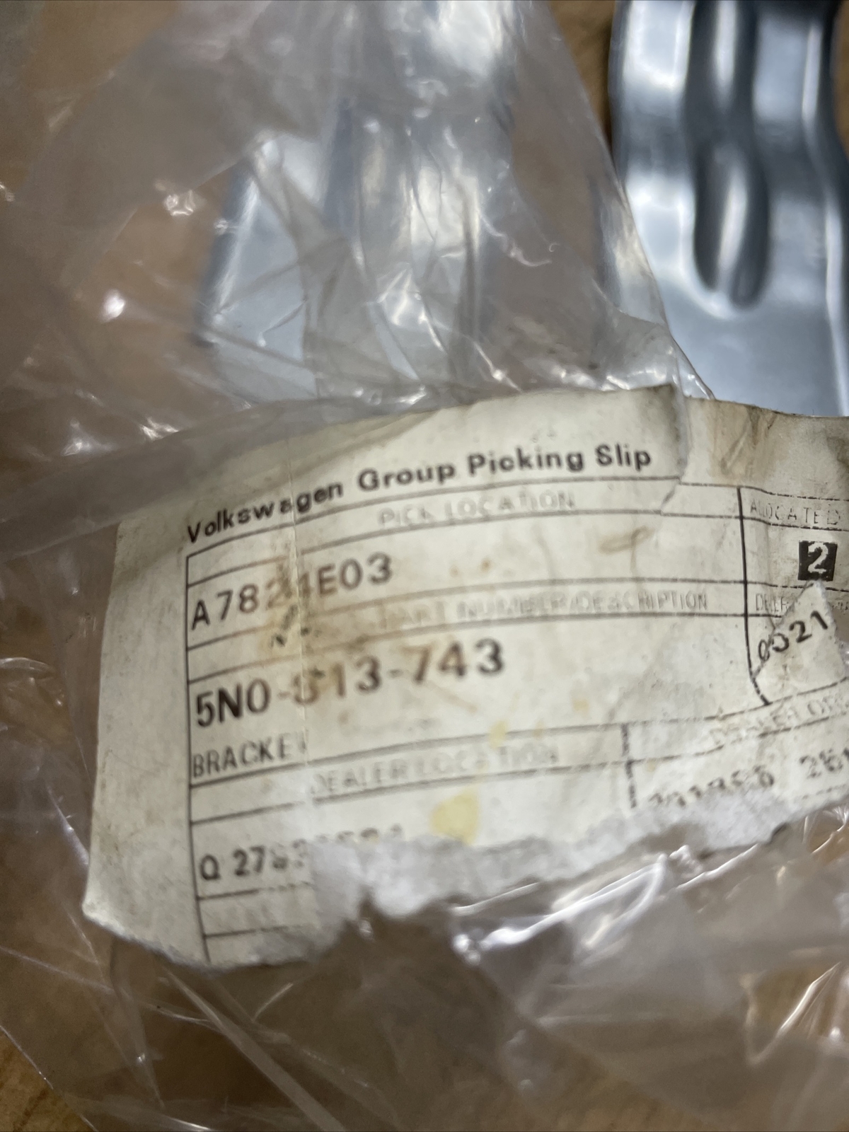 Genuine AUDI Q3 / VW Tiguan - Rear Bumper Retainers (Left and Right ...