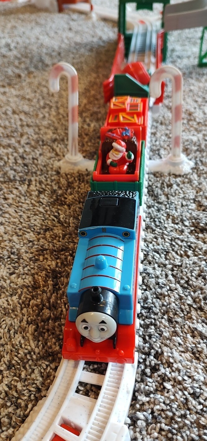 Thomas Trackmaster Holiday Delivery Motorized Train Set See Description ...