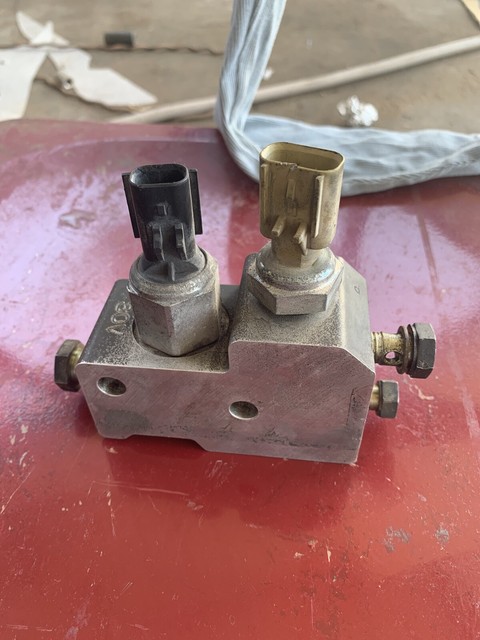 Cummins Isx15 Def Fluid Doser Shutoff Hydraulic Valve Block 3685406 for ...