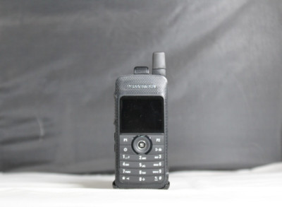 Motorola SL7550 AAH81TCN9NA2AN UHF Radio w/ Antenna, Belt Clip ...