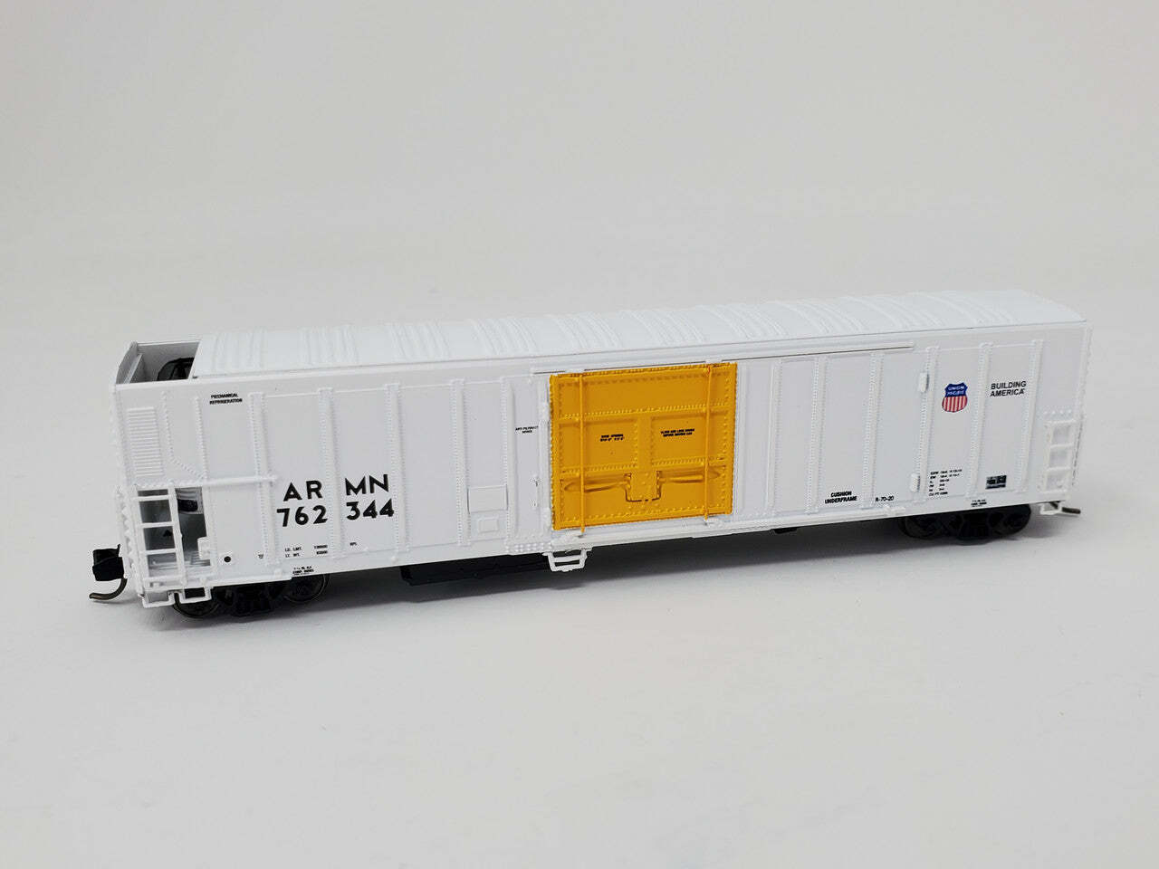 Intermountain 68827-04 N Scale, R-70-20 Refrigerator Car, UP ARMN ...