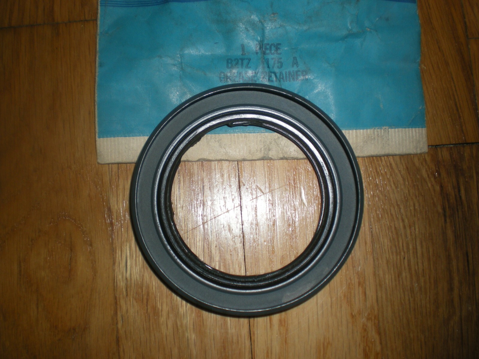 NOS 1957 - 1964 Ford F350 Rear Wheel Grease Oil Seal B2TZ-1175-A | eBay