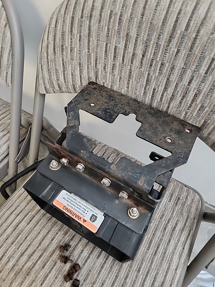 Signal EVS3 100W 12V Speaker AS124 Model 750501 With Bracket | eBay