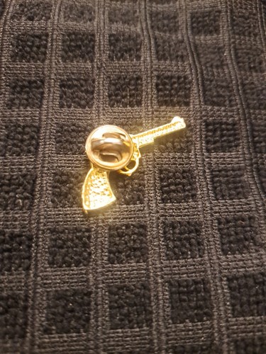 Vintage Revolver Firearm Hat Lapel Gun Pin Gold Tone | eBay
