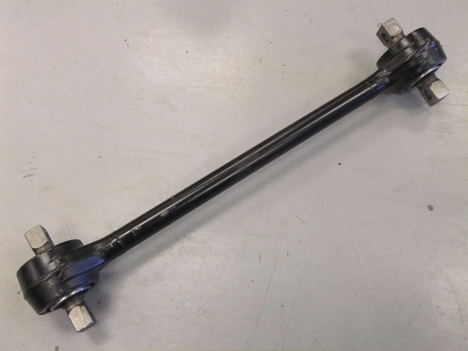 Freightliner Control Rod - Rear Suspension Torque Arm - P/N 16-14998 ...