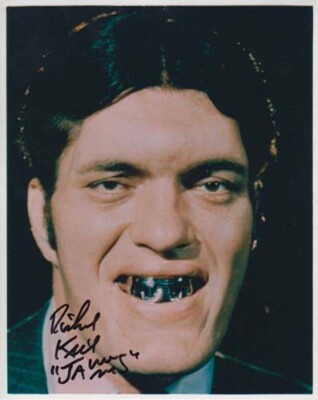 RICHARD KIEL (+) 007 JAMES BOND SIGNED AUTOGRAPH AS THE GREAT JAWS IN ...