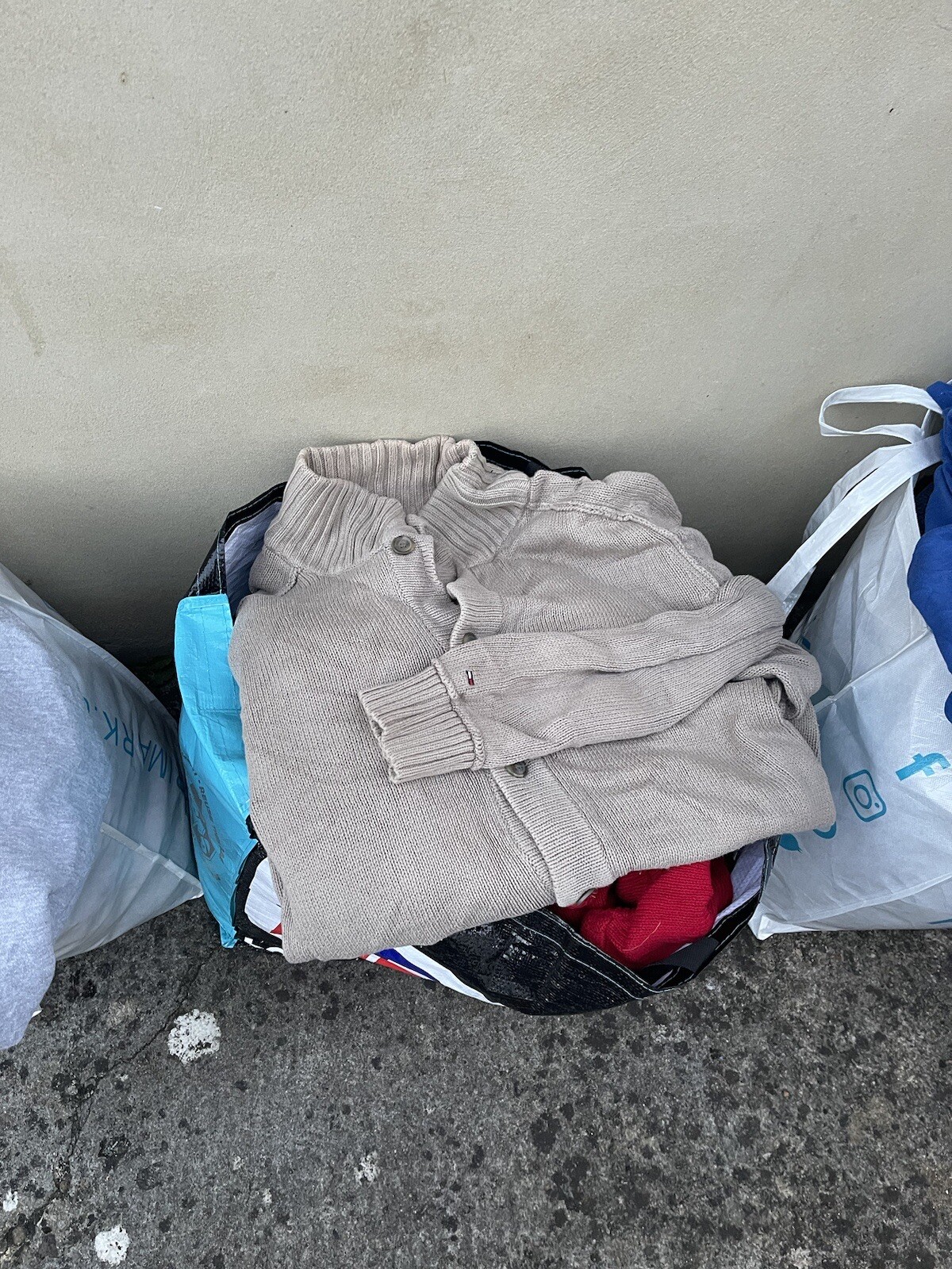 10Kg Bundle of Vintage clothes - Women’s And Men’s All Different Sizes ...