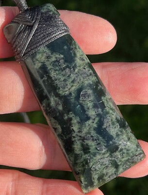 Genuine New Zealand Maori Greenstone Dark Green Bowenite Tangiwai Toki ...