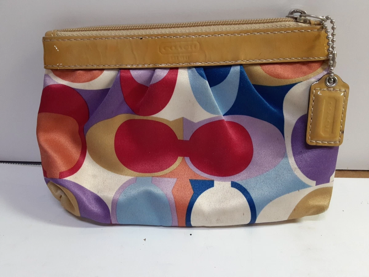 purchase discounted ladies coach clutch purse