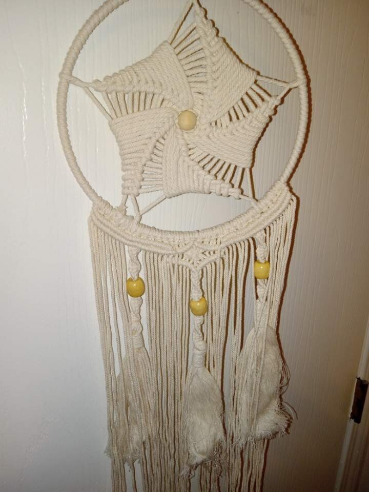 Dream catcher nicely woven- great cream colorway super cool great price ...