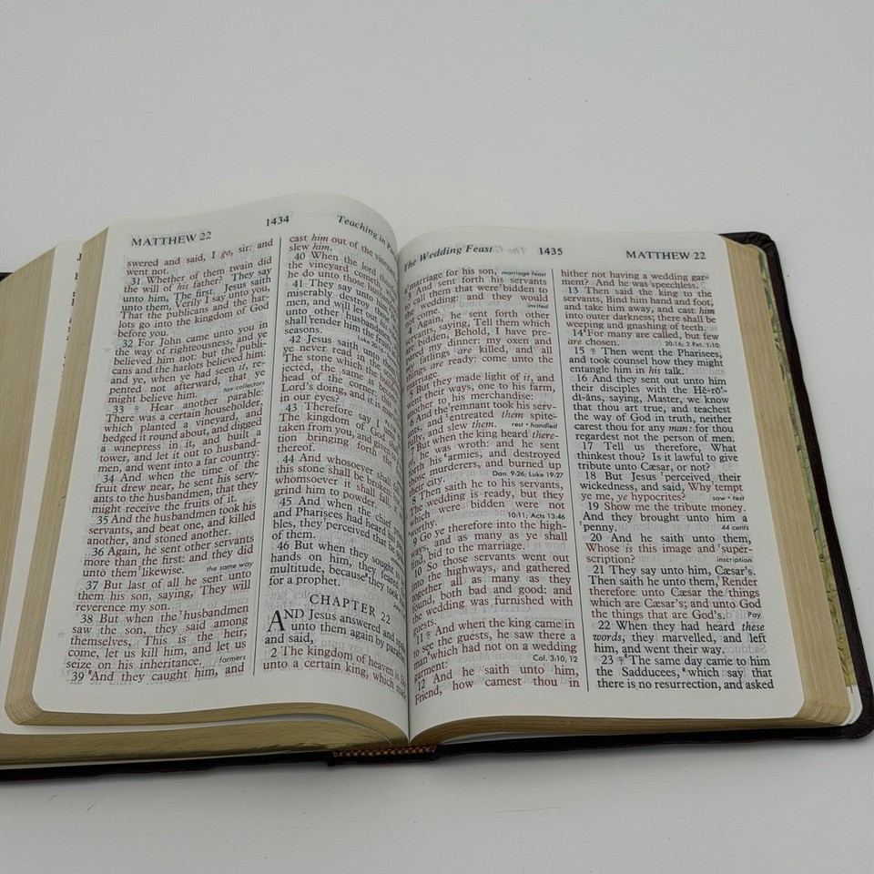 Giant Large Print Holy Bible KJV Concordance Brown 885CBG Nelson ...