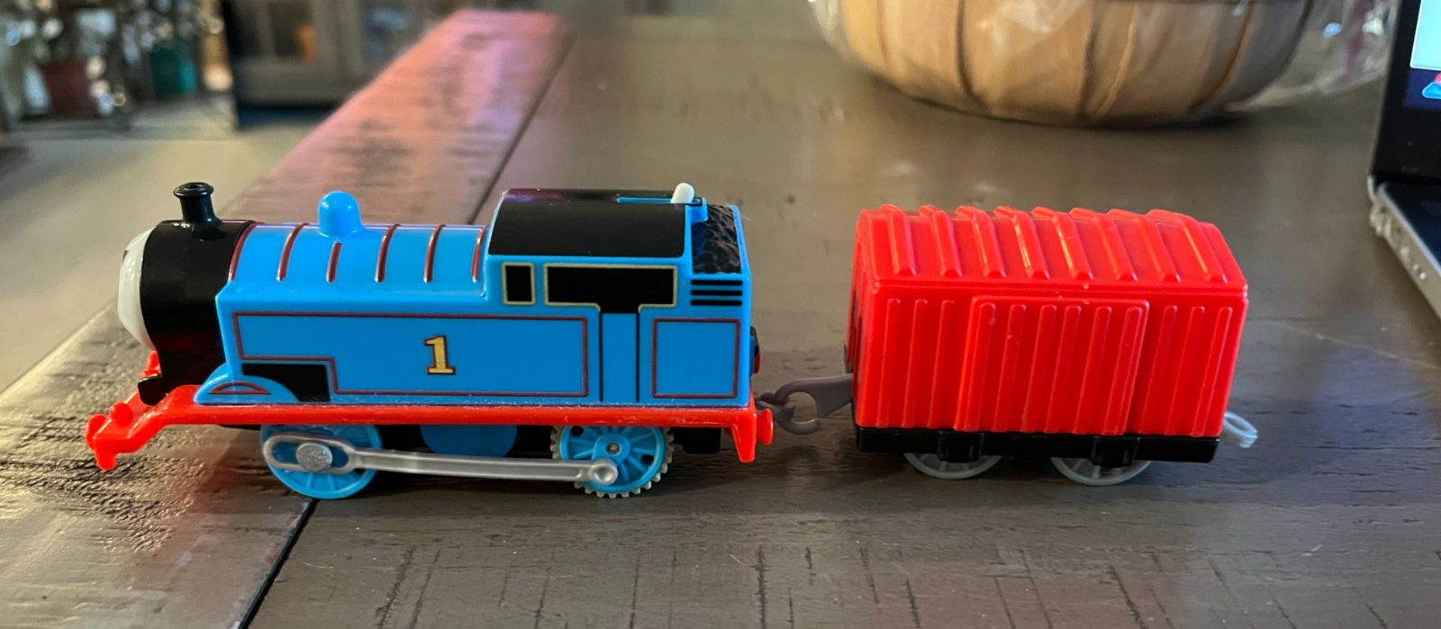 2013 THOMAS THE TRAIN & FRIENDS TRACKMASTER MOTORIZED #1 BLUE TANK ...